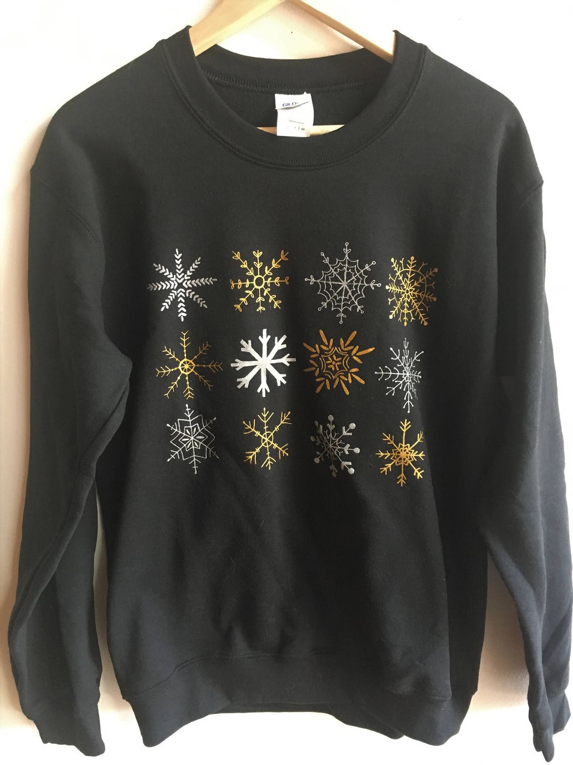 Christmas Sweatshirt Snowflake Sweatshirt Holiday Sweatshirt - Etsy