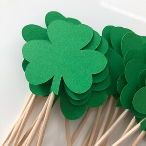 Clover Cupcake Toppers, St Patricks Day Decorarions, Green Cupcake ...