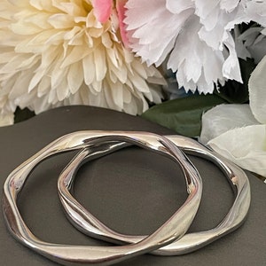 Matching Wave Design Heavy Shiny Silver Tone Metal 2 Bangle Bracelet ...