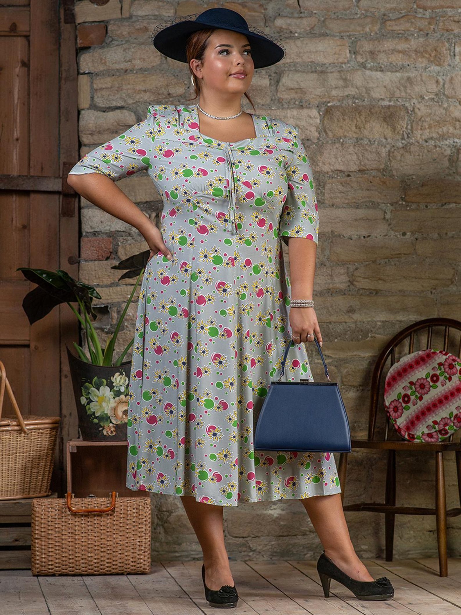 Vintage Style 1940s Floral Tribute Dress - Classic Daisy Bubble Print ...