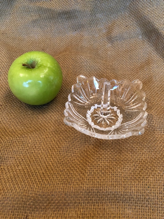 Vintage crystal ring dish - Gem