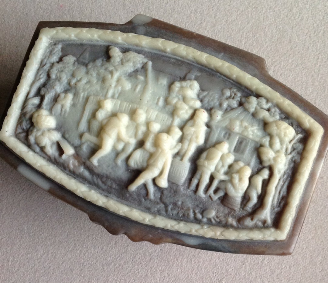 Vintage Incolay Hinged Marble Like Resin Victorian Design Dresser Box ...