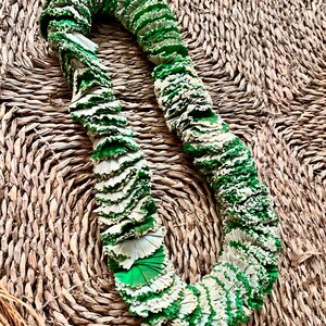 Vintage 40's/50's Hawaiian Straw Hula Skirt and Paper Lei - Etsy