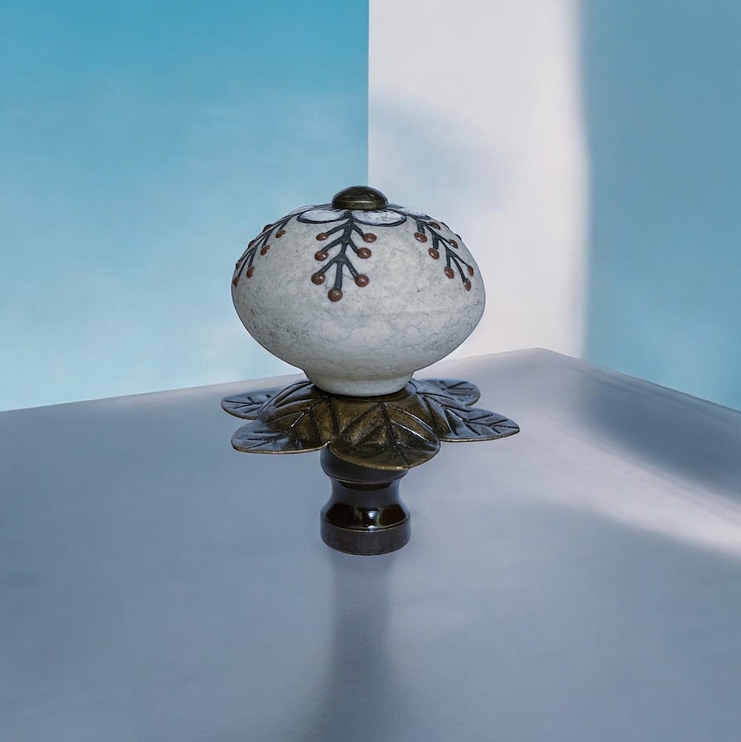 Porcelain Lamp Shade Finials, Harp Toppers, 2