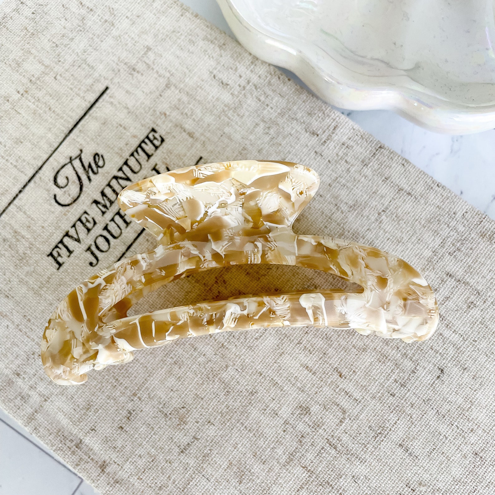MOONRISE | Half Moon Crescent Cut Out Stylish Claw Clip Hair Claw Clip ...