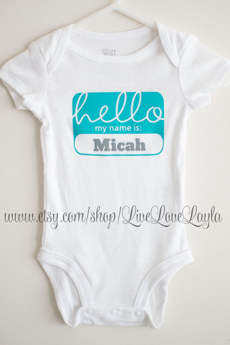 Personalized Name Tag Baby Bodysuit / Baby Bodysuit / Cute - Etsy