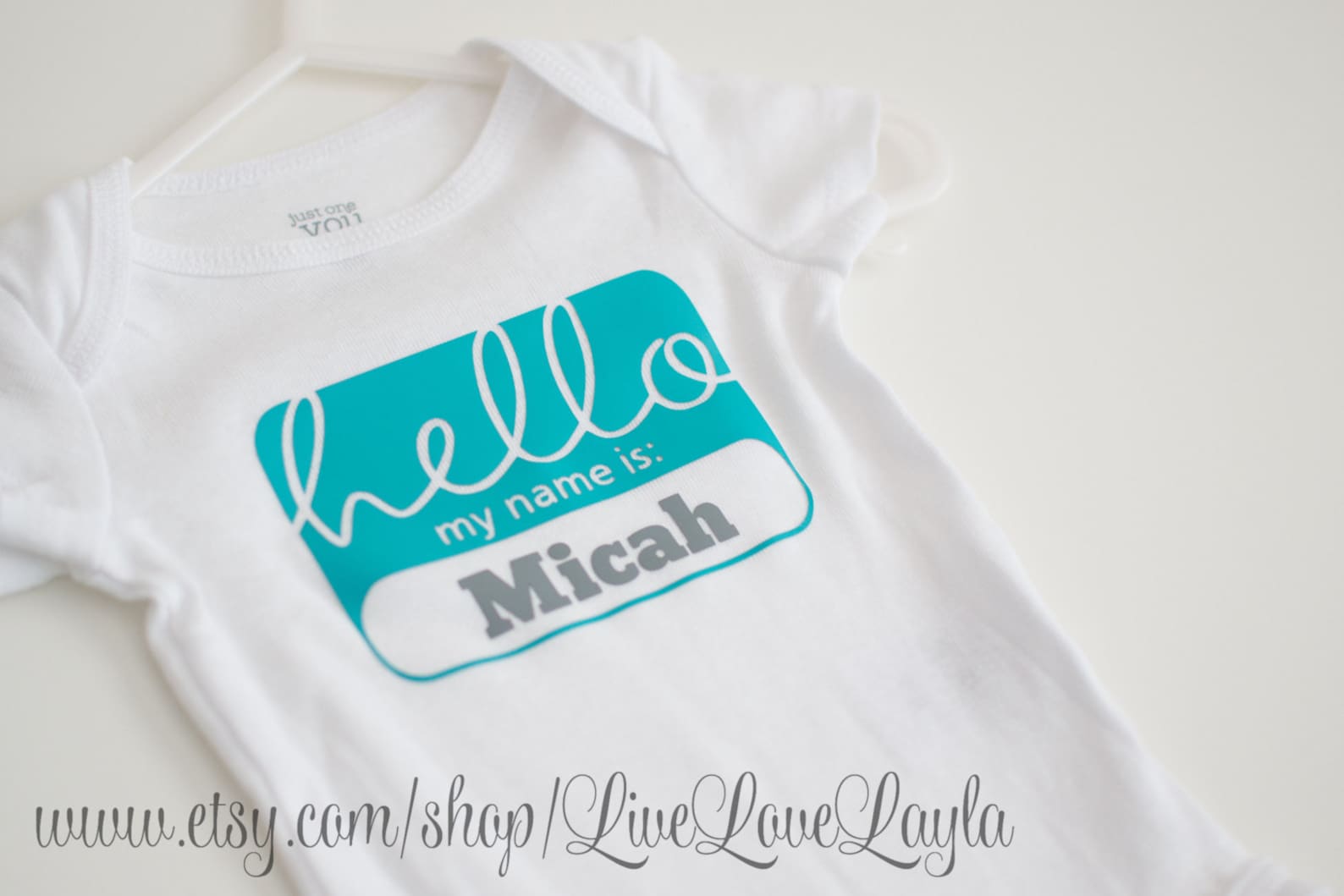 Personalized Name Tag Baby Bodysuit / Baby Bodysuit / Cute - Etsy