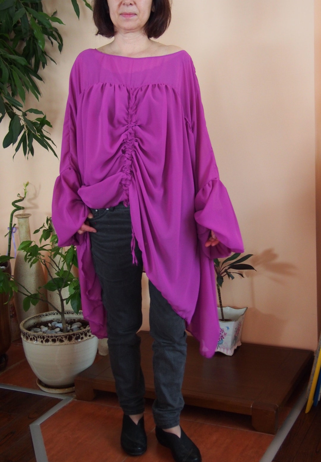 Túnica de gasa larga de gran tamaño morada, vestido a media pierna con ...