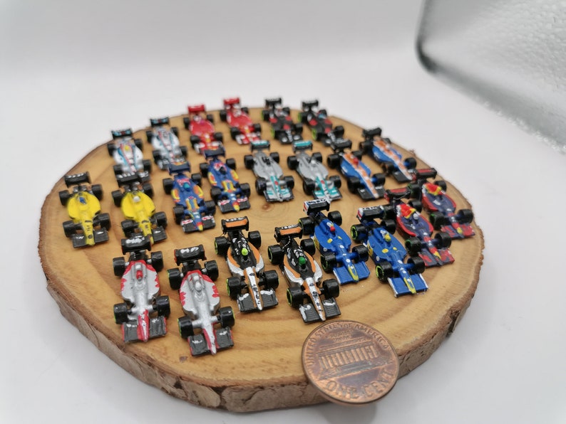 Miniature FORMULA 1, 1.10 " (28mm) Game Custom TOKEN Assortmen Pieces ...