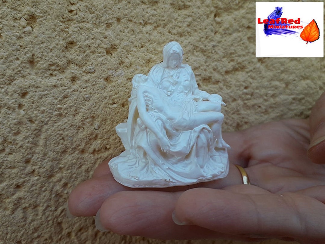 Pieta Michelangelo Miniature Sculpture. Dollhouse Scale. - Etsy