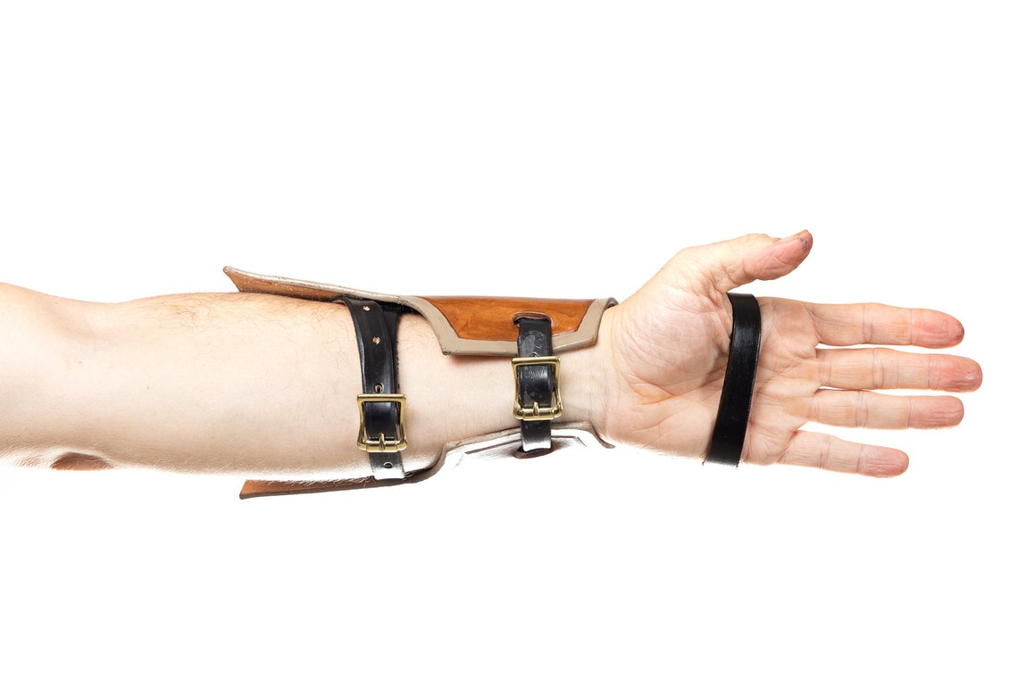 The Legend of Zelda: Tears of the Kingdom Leather Sword Arm Bracer - Etsy
