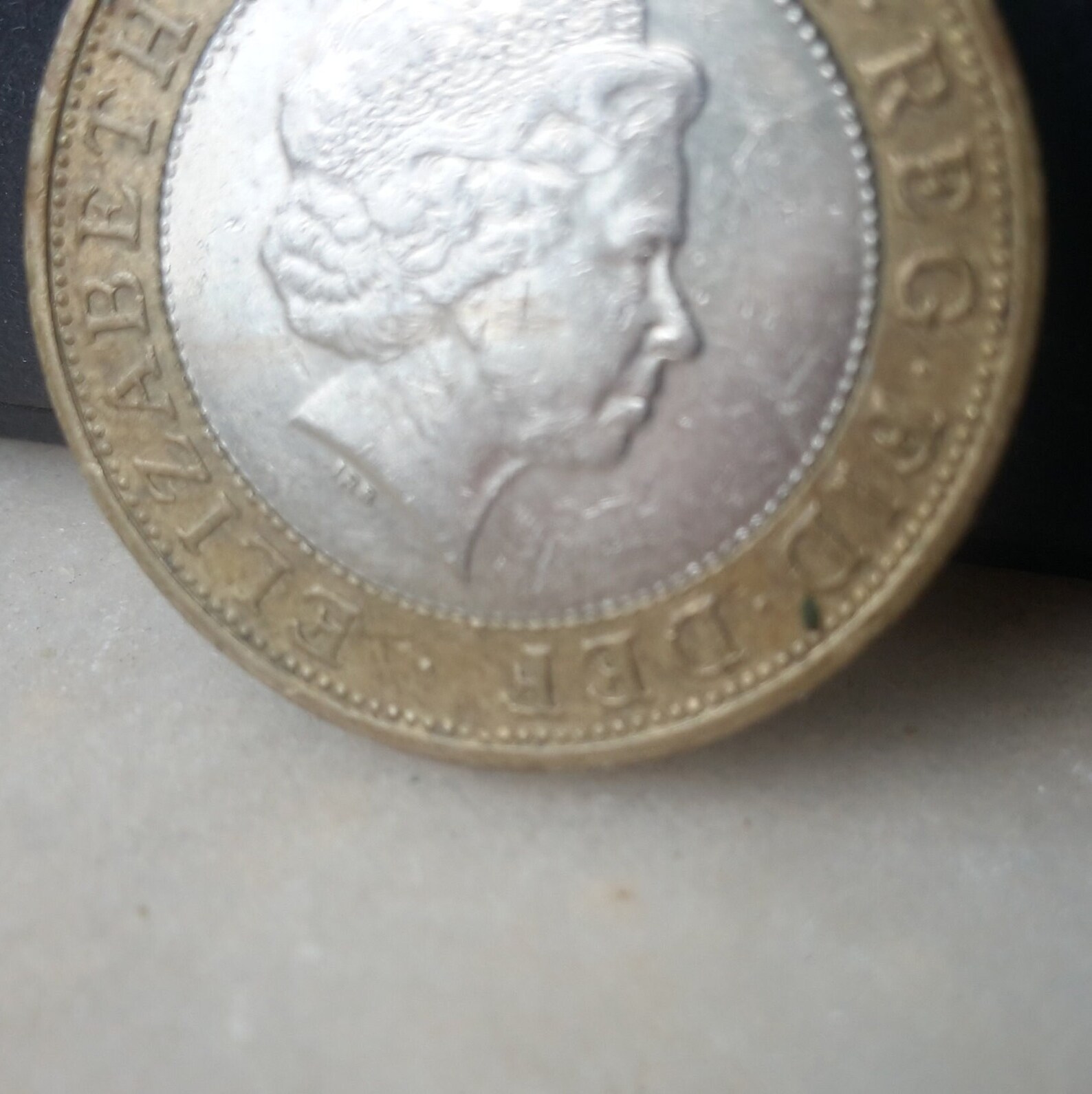 Elizabeth II Two Pounds Commemorative Coin / 2004 Two Pounds Coin Error ...