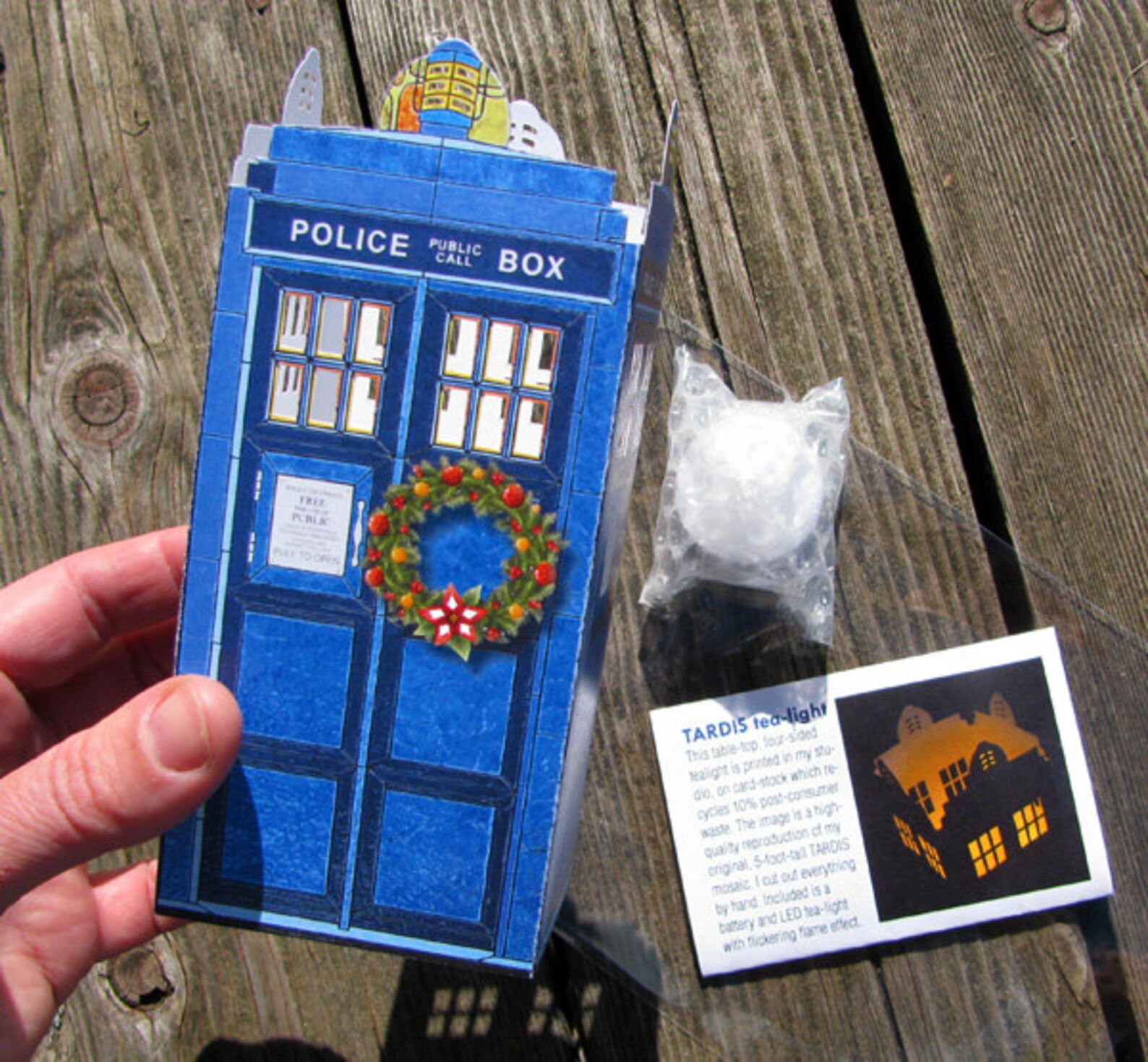 WREATH Tardis Cover and LED Flickering Tea-light "candle"- Doctor Who ...