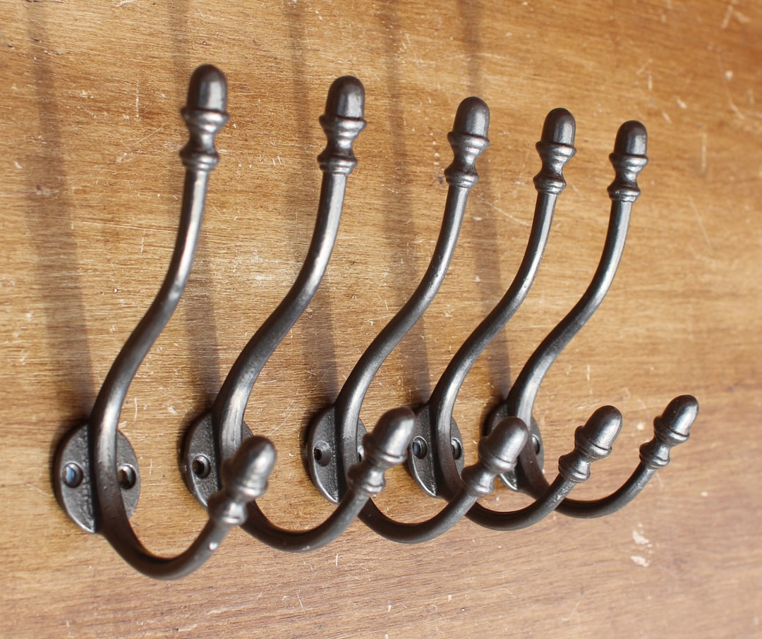 5 X Cast Iron Wall Hooks. Vintage Style Bathroom Bath Towel Hooks ...