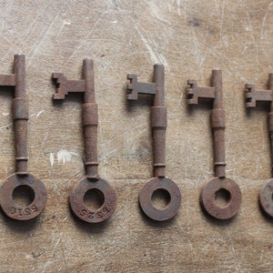 5 X 3" 1940s Antique Keys | Old Vintage Quality Handmade British ...