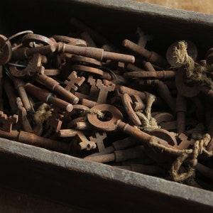 5 X 3" 1940s Antique Keys | Old Vintage Quality Handmade British ...