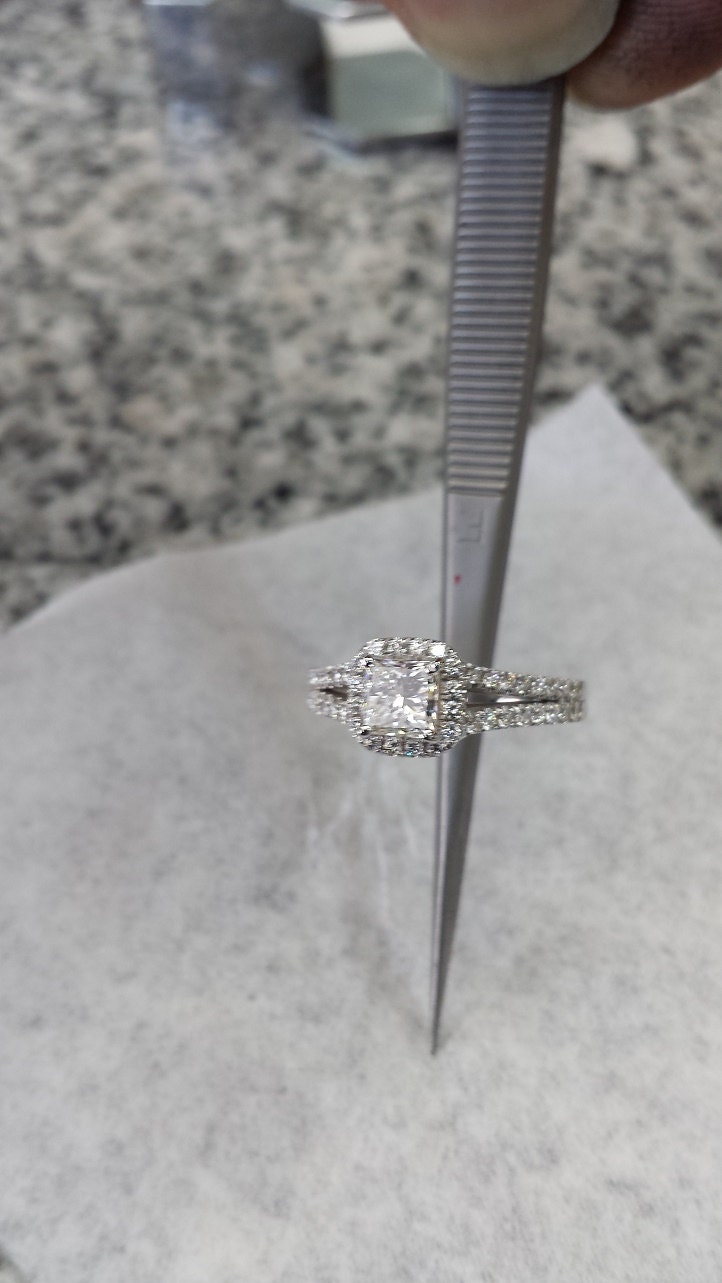 Princess Cut Diamond Engagement Ring / Princess Cut Diamond Halo ...