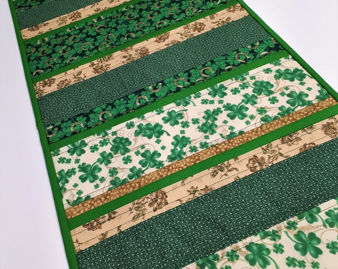 St. Patrick's Day Quilted Table Runner, Reversible Shamrock Table Mat ...