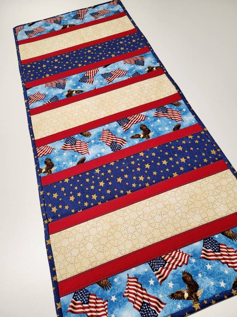 Quilted Patriotic Table Runner Americana Table Topper - Etsy Canada