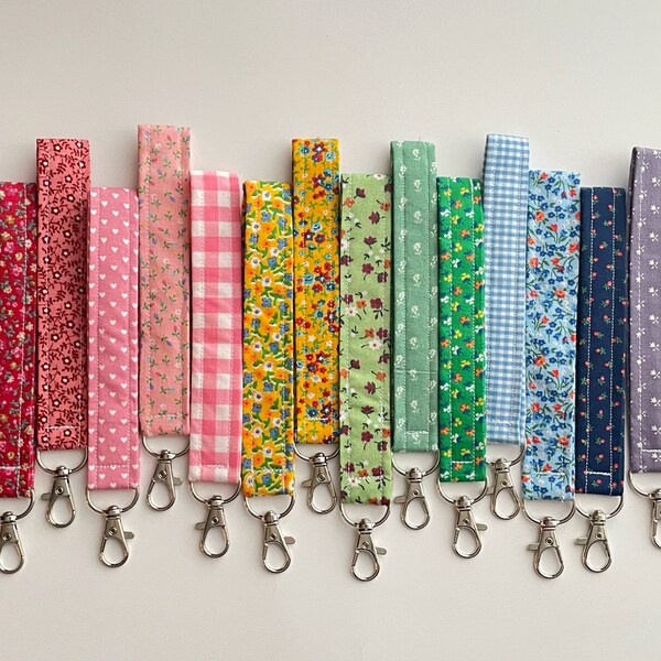 Wristlet Keychain - Etsy