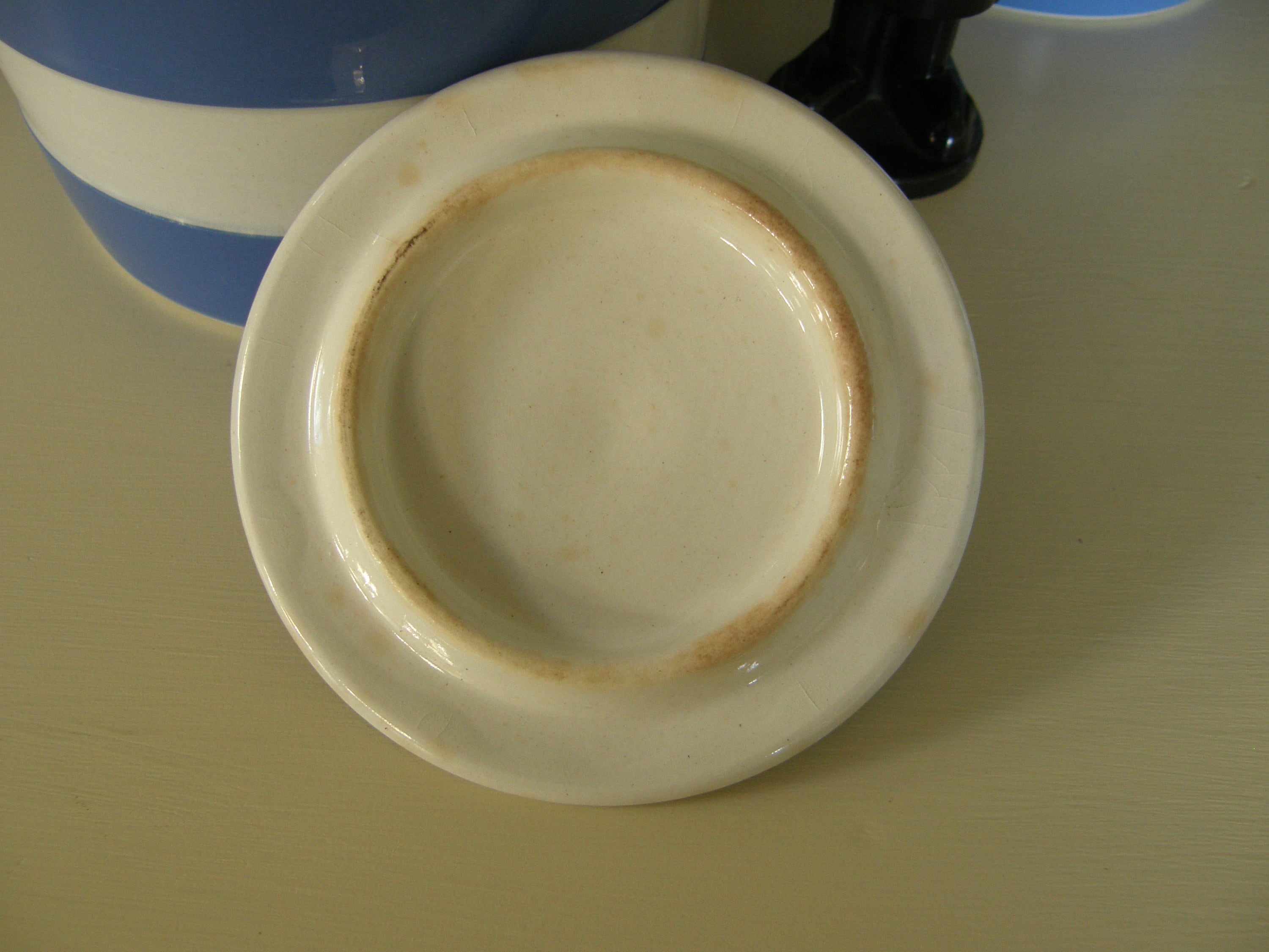 VINTAGE T.g.green Cornishware SUGAR Storage Jar Black Shield Backstamp ...