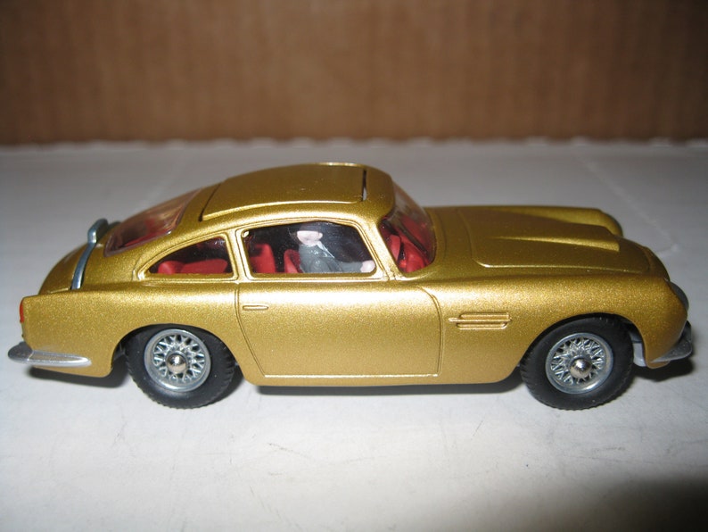 Corgi 261 MODERN REISSUE Complete Set - Etsy