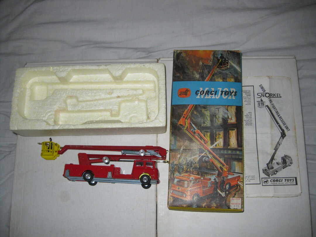 Corgi 1127 Simon Snorkel Fire Engine Original 1960 S Fully Working in ...