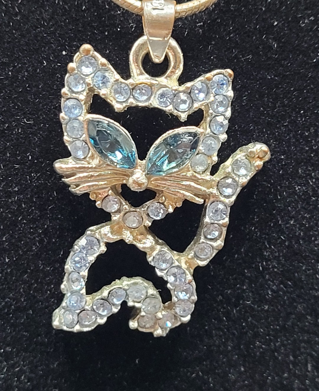 18K Gold Plat Chain Cat Charm With Sapphire Blue Eyes and Cubic ...