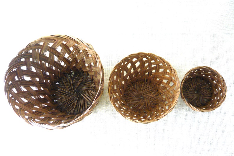 Vintage Reed Baskets Set of Three Graduated Sizes - Etsy