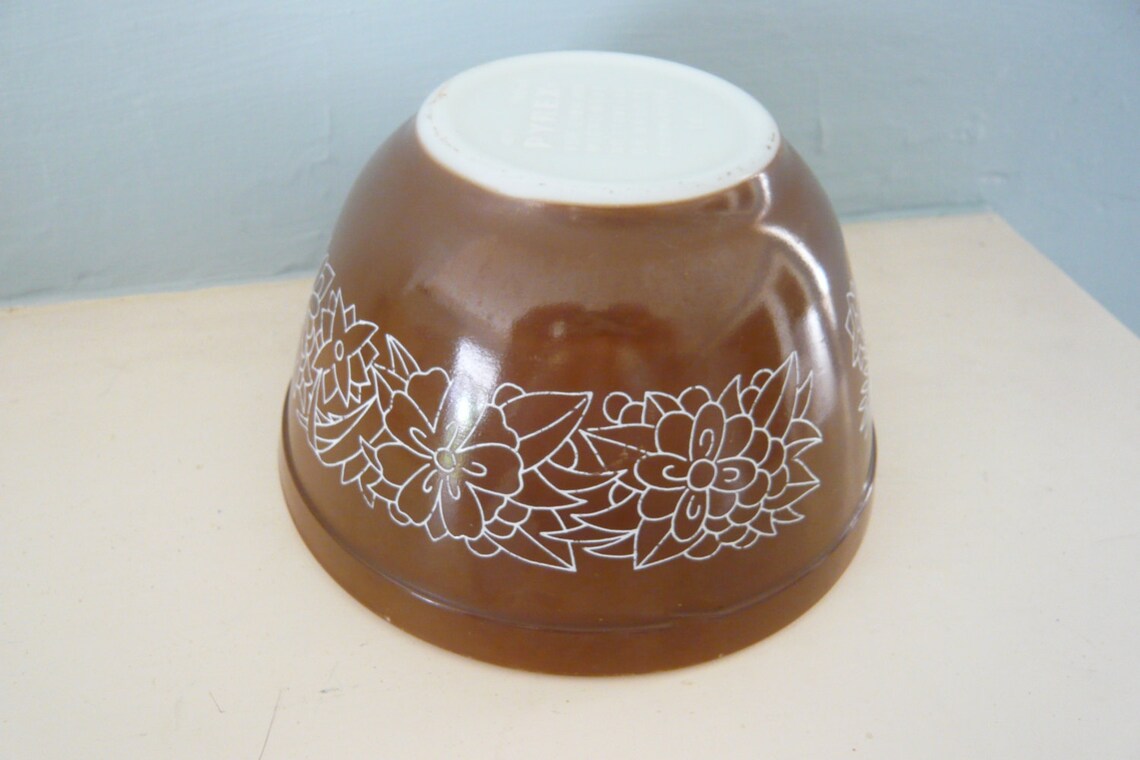Pyrex Woodland Brown 1.5 Pint Small Mixing Bowl - Etsy