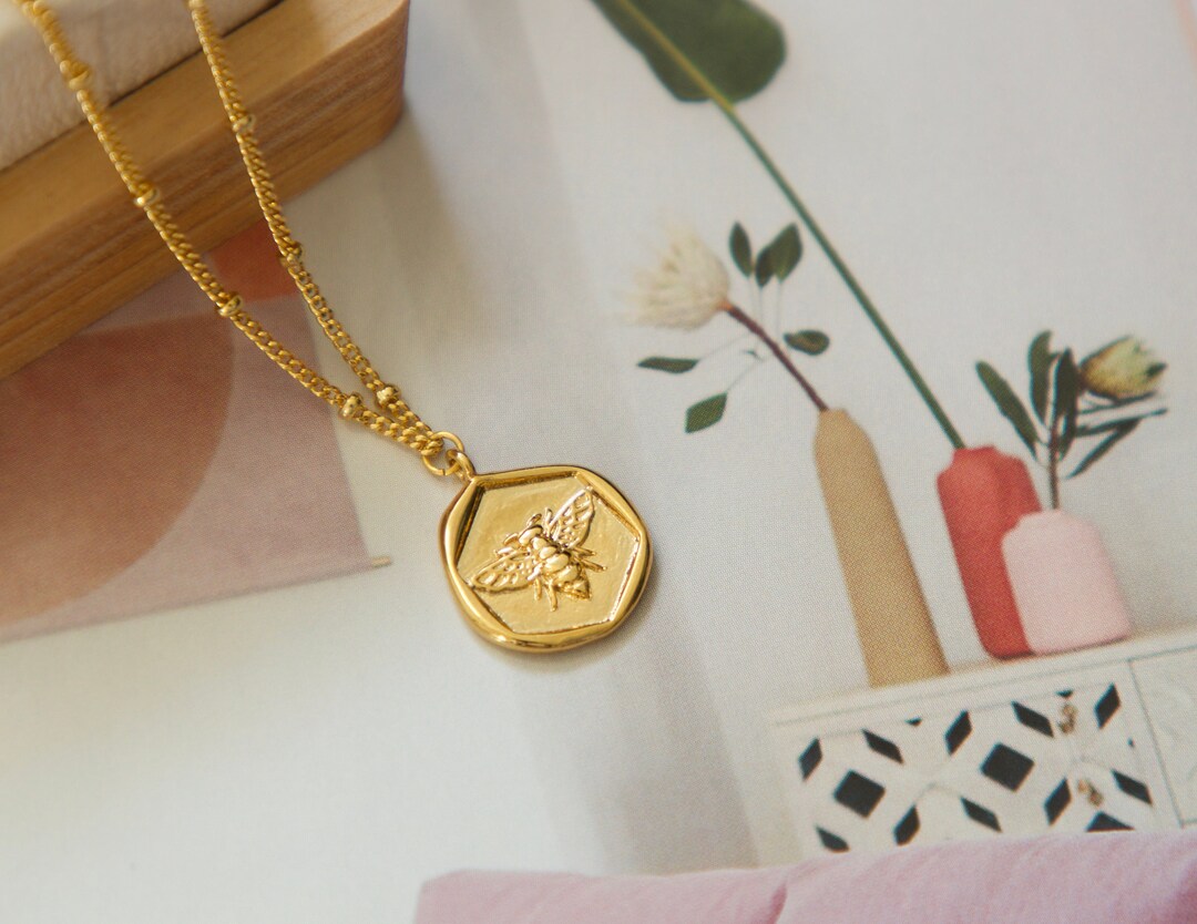 Dainty Bee Coin Necklace Gold, Honeycomb Pendant - Etsy