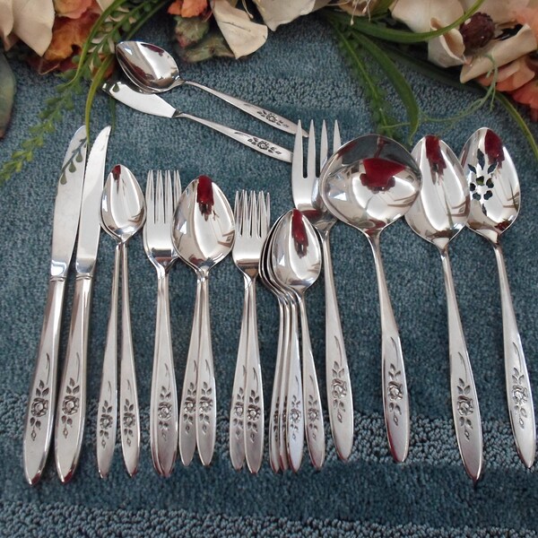 1980s Vintage Oneida Flatware - Etsy