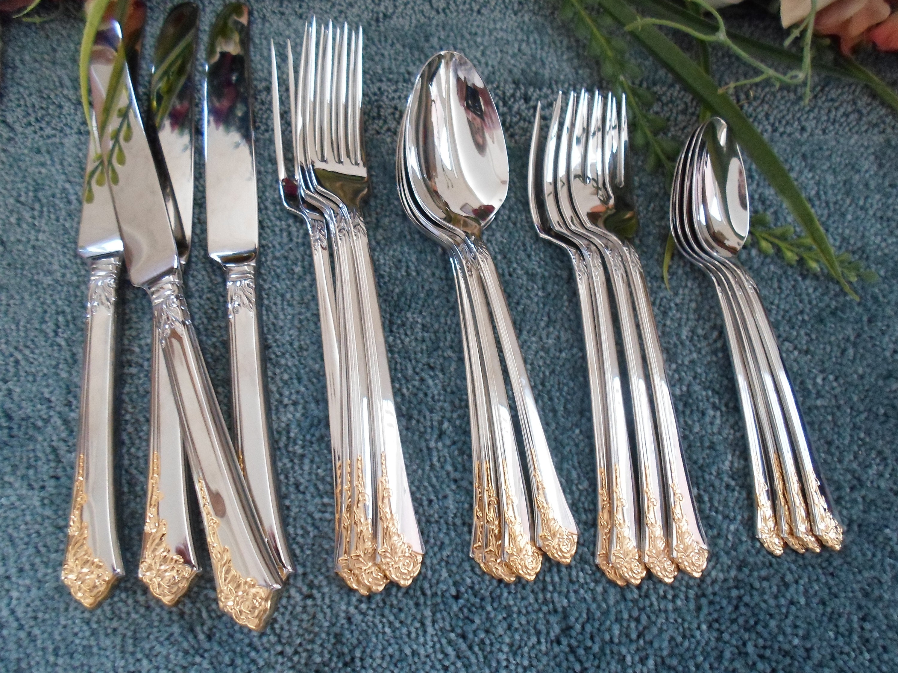 Vintaga Usa Oneida GOLDEN DAMASK ROSE Cube Usa 18/10 Vintage Cube Mark ...