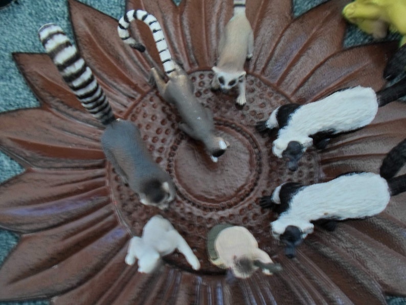 Madagascar LEMURS 7-figure LOT - Ring-tail, Black&white Ruffled ...