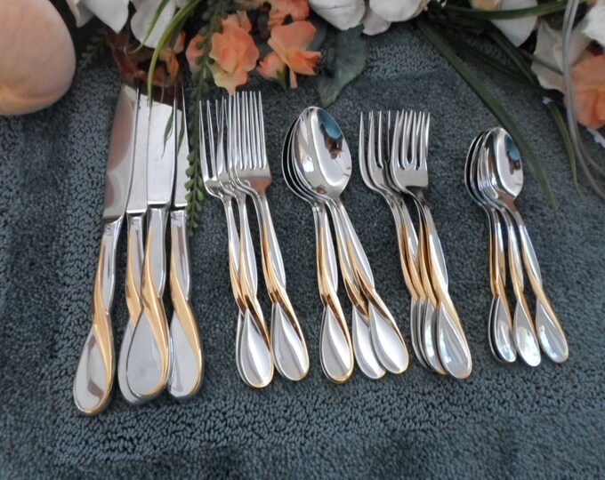 Oneida Classic Shell Heirloom Stainless Flatware 20 Piece Set - Etsy