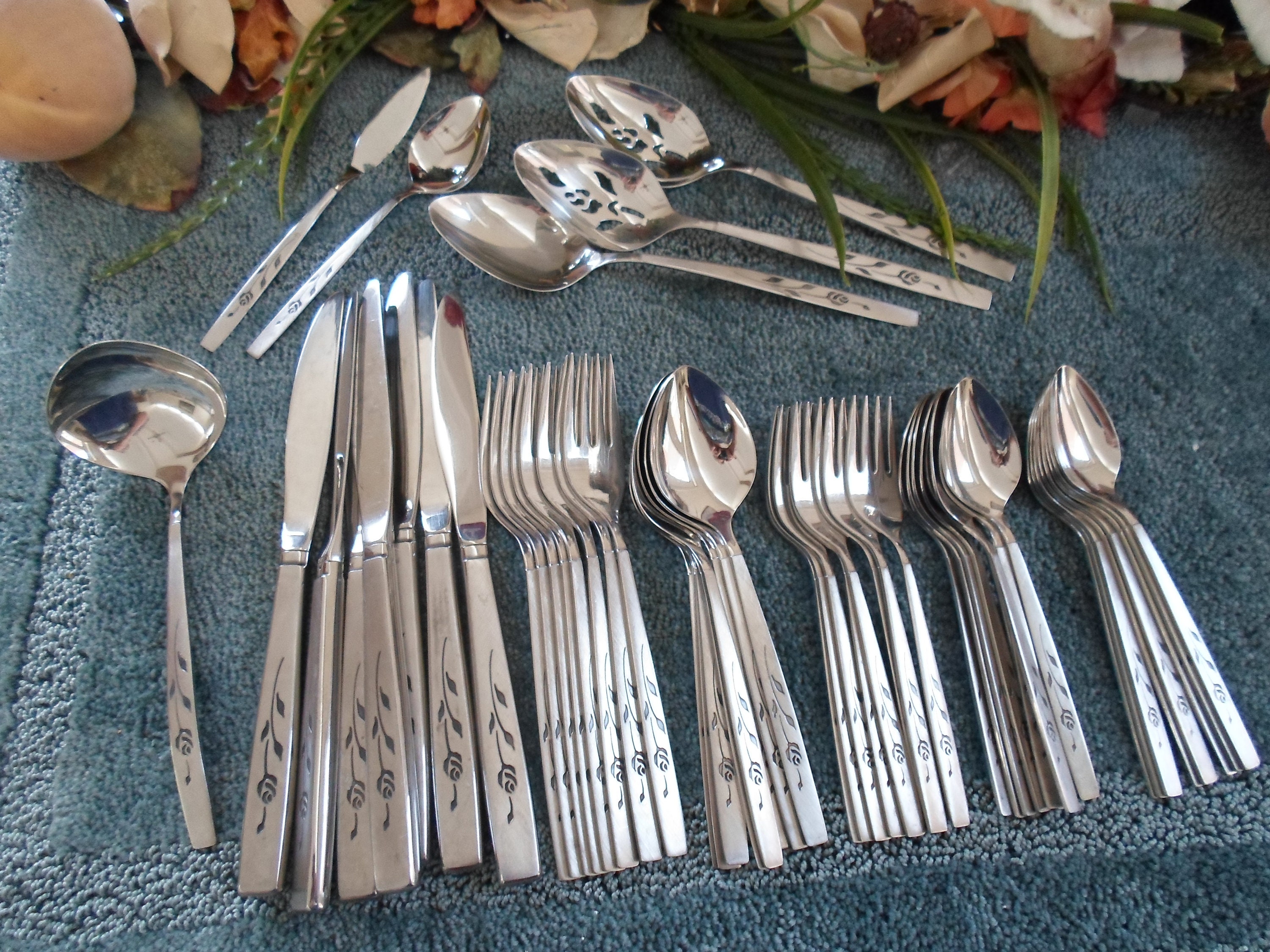 CAPISTRANO Oneida Oneidacraft Deluxe USA 18/8 Stainless Flatware 53pc Set Service Excellent Used ...