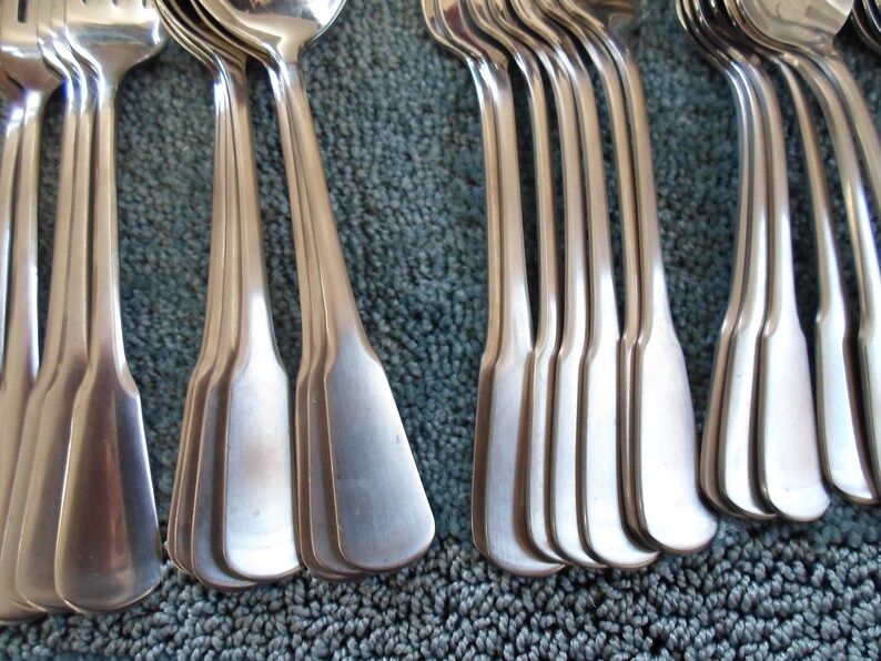 Vintage Usa Oneida COLONIAL BOSTON Minute Man Yankee Clipper 18/8 33pc ...