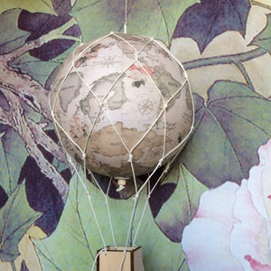 MAP Hot Air Balloon ,decorations, Nursery Decor Mobile, Hot Air Balloon ...
