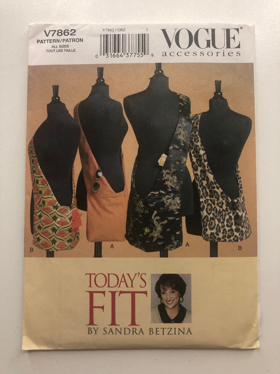Vogue 7862 VOGUE PATTERNS V7862 Shoulder Bag in 2 Sizes, One Size - Etsy