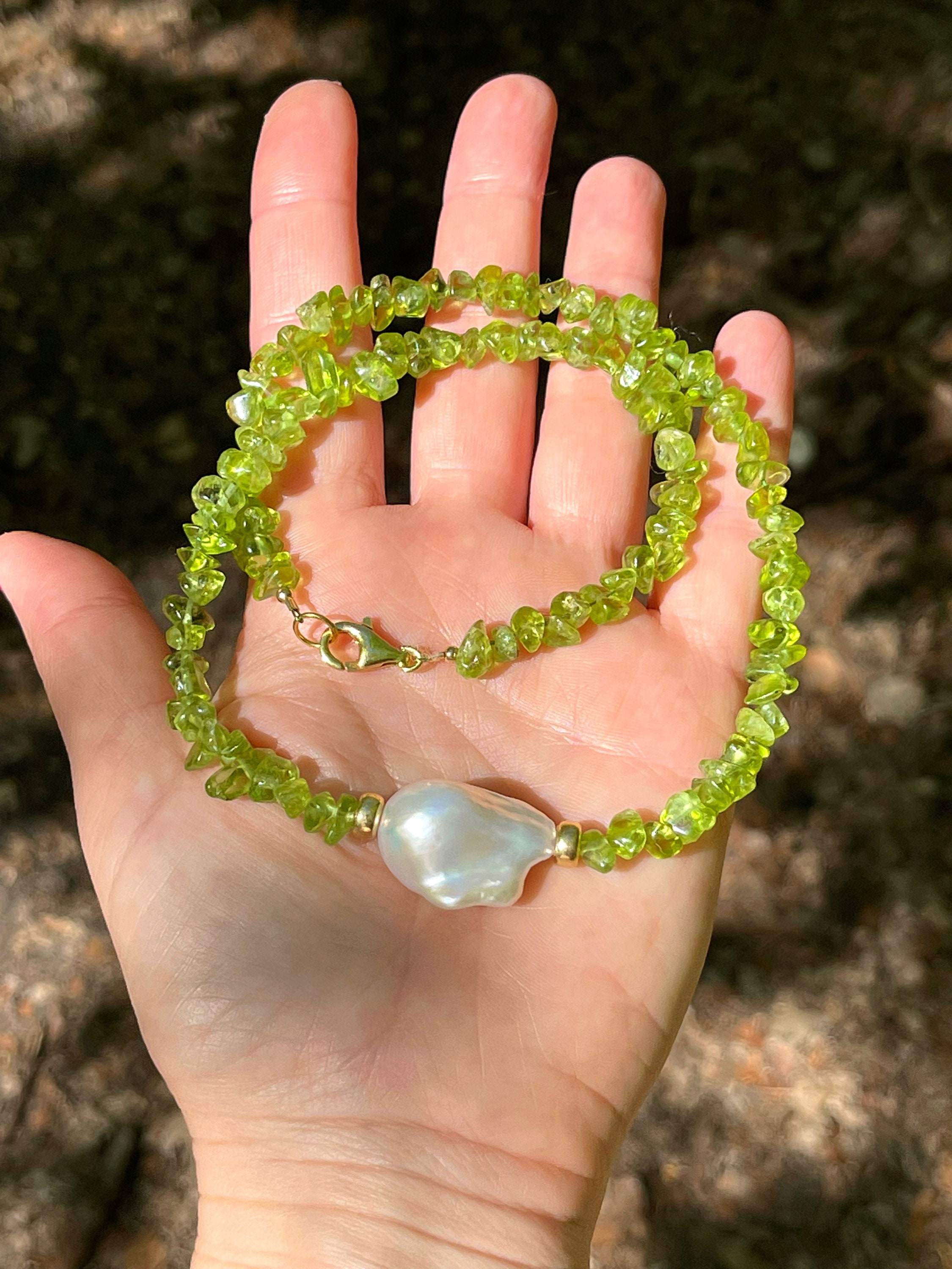 Peridot bead necklace store