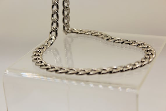 22 Inch Bold Curb Chain Necklace - Gem
