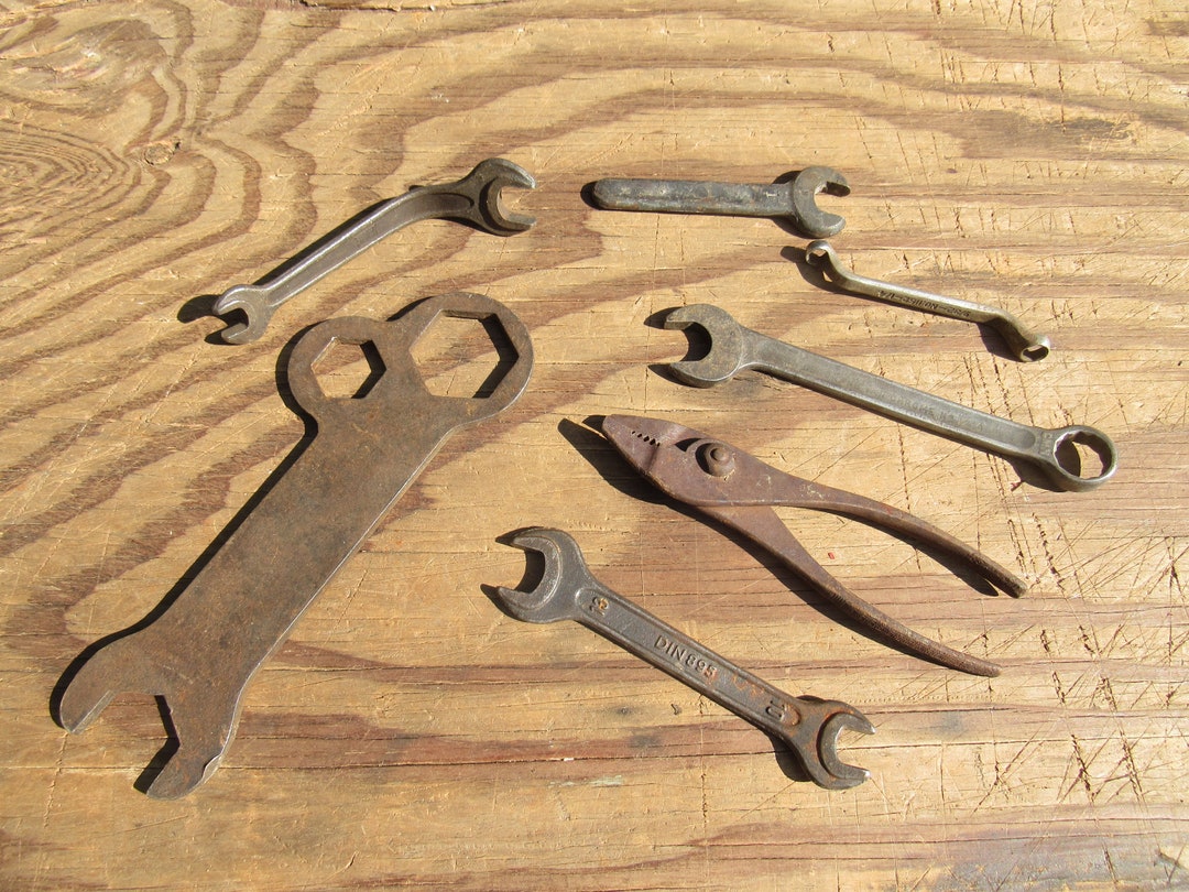 Rusty Tools - Yard Art or Home Decor - Etsy