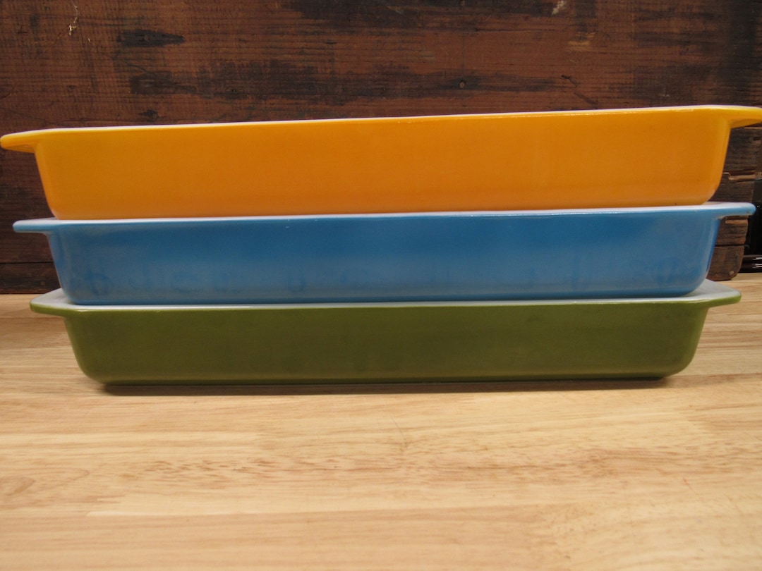 Pyrex 933 Dishes, Pyrex Verde (green) 933, Pyrex Horizon Blue (blue ...