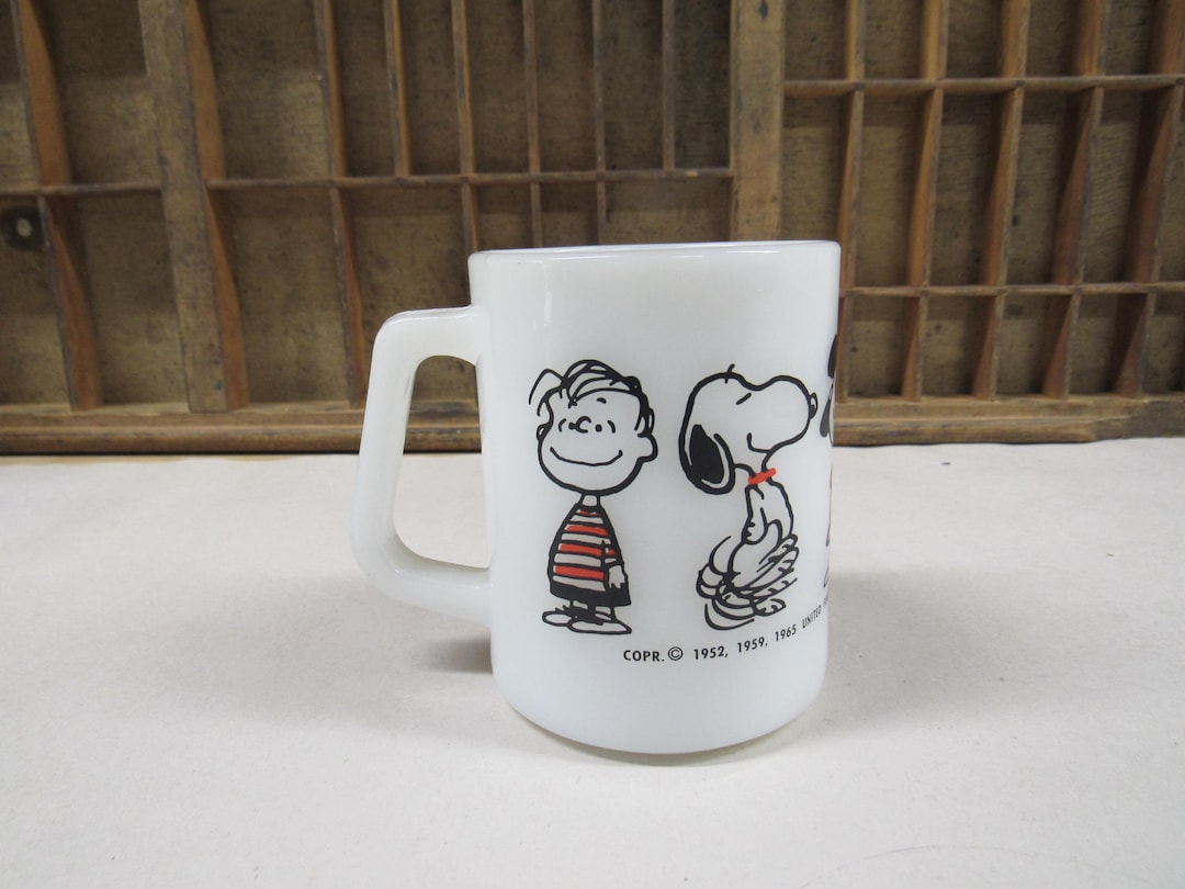 Peanuts Coffee Mug, 1965 Peanuts Milkglass Mug, Linus, Snoopy, Lucy ...