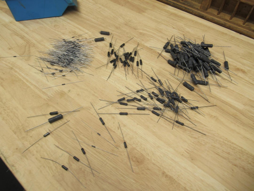 Black Resistors, Assorted Sizes Mix Black Resistors - Electronic ...