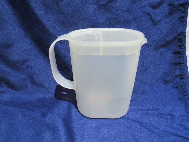 Tupperware Slim Pitcher, Clear Tupperware 1530 Slim Fit Door Juice ...