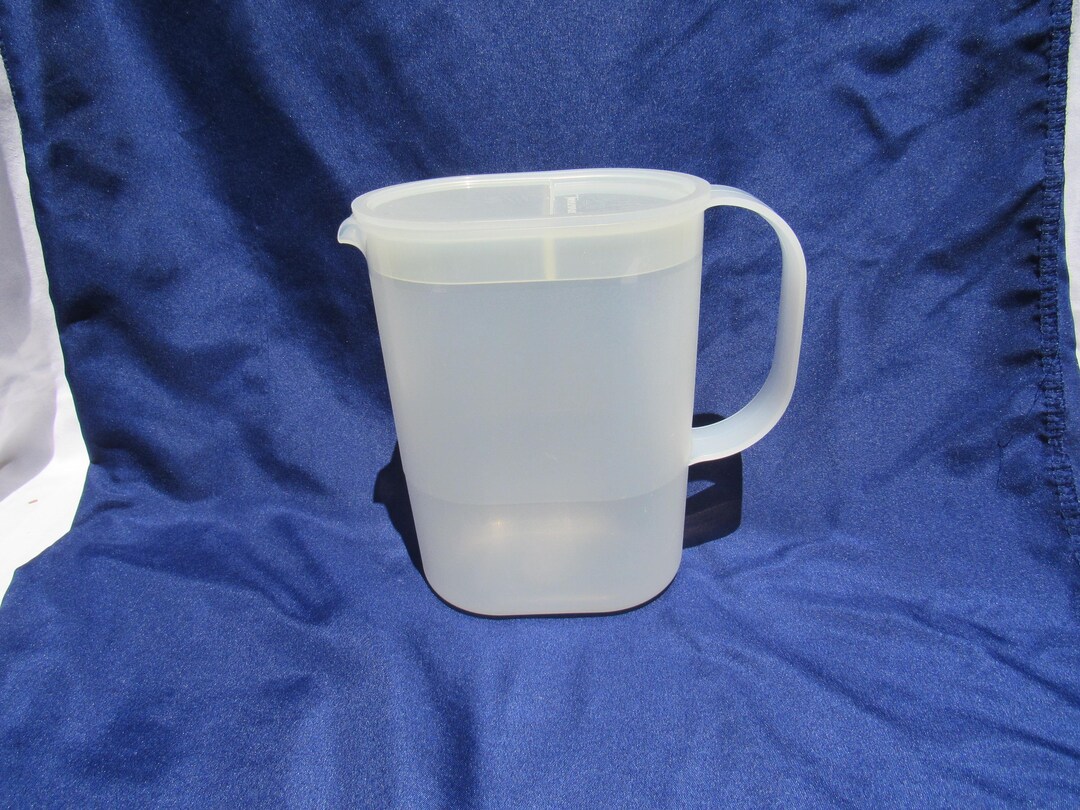 Tupperware Slim Pitcher, Clear Tupperware 1530 Slim Fit Door Juice ...