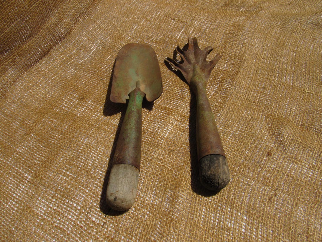 Rustic Yard Art, Rusty and Very Rustic Yard Hand Tools, Rusty Trowel ...