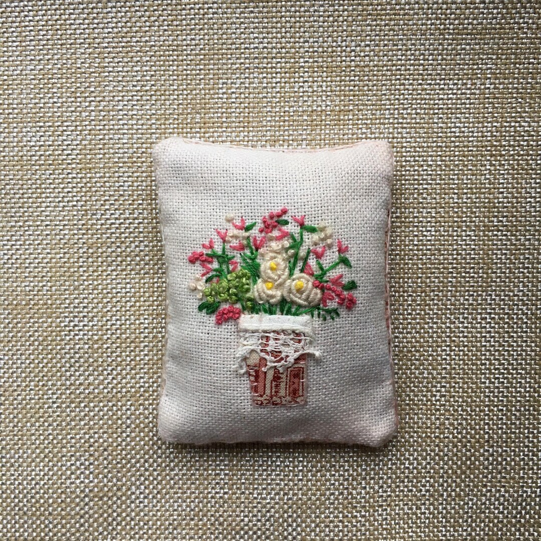 Embroidered Lavender Sachet - Original - OOAK - Etsy