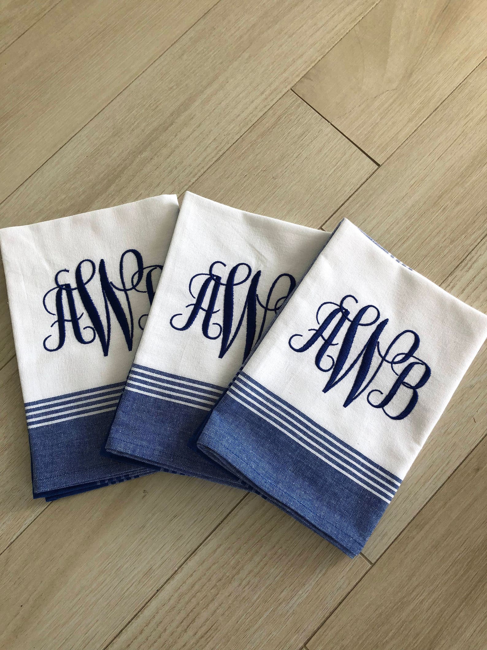 Monogrammed Napkins / Custom Napkins / Cloth Napkins / Bistro Napkins ...